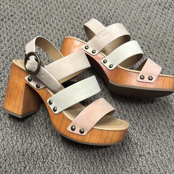 Cityclassified | Shoes | Neutral Beige Platform Chunky Heeled Sandals ...